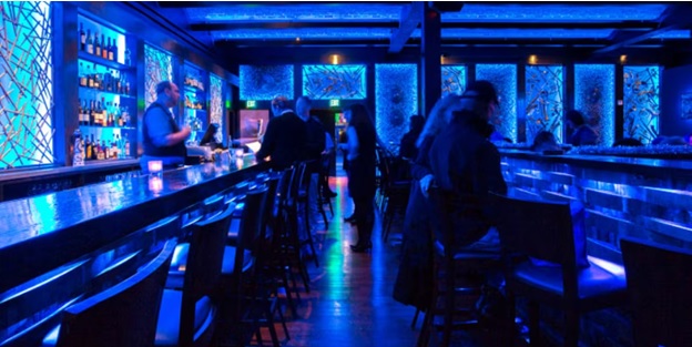 Outdoor LED Strip Lights: Ways to Use Them and What to Look For ...