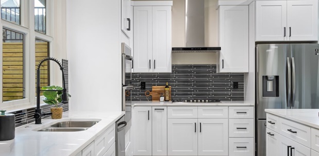 9 Ideas for Making Your Kitchen Modern: Lighting, Countertops, and More ...