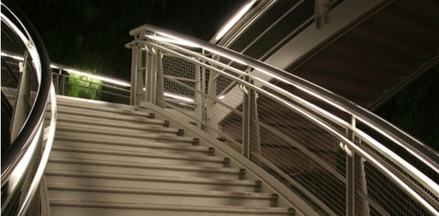 Outdoor LED Strip Lights: Ways to Use Them and What to Look For ...
